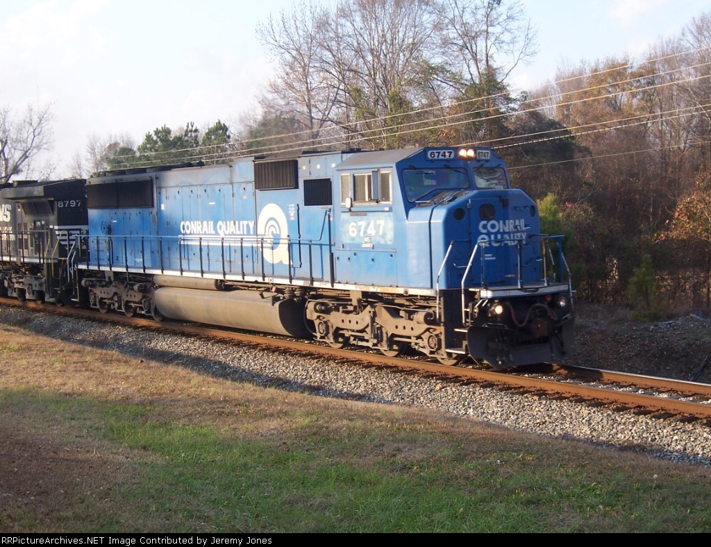Westbound NS train lead by an Ex-Conrail